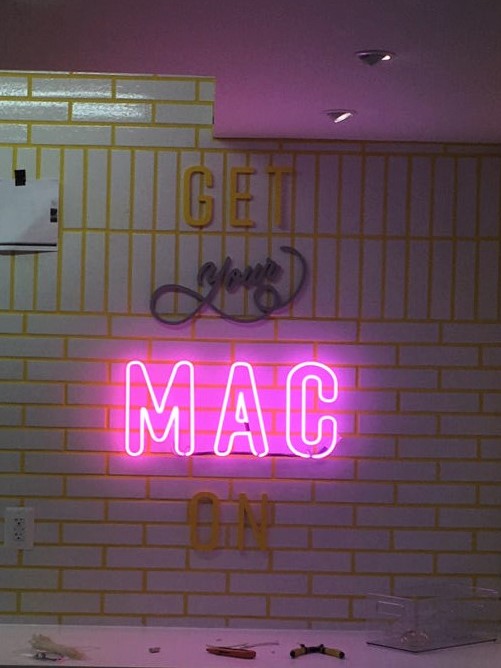 EXAMPLES - Sky Neon Signs