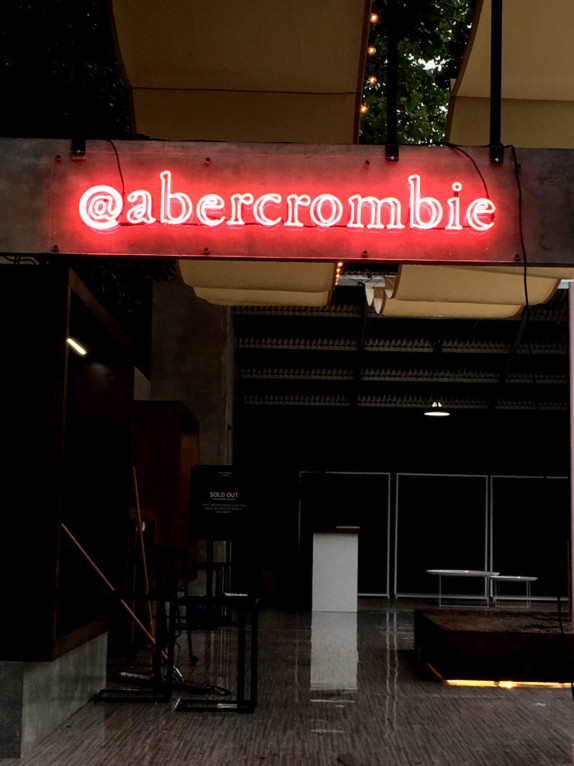 EXAMPLES - Sky Neon Signs